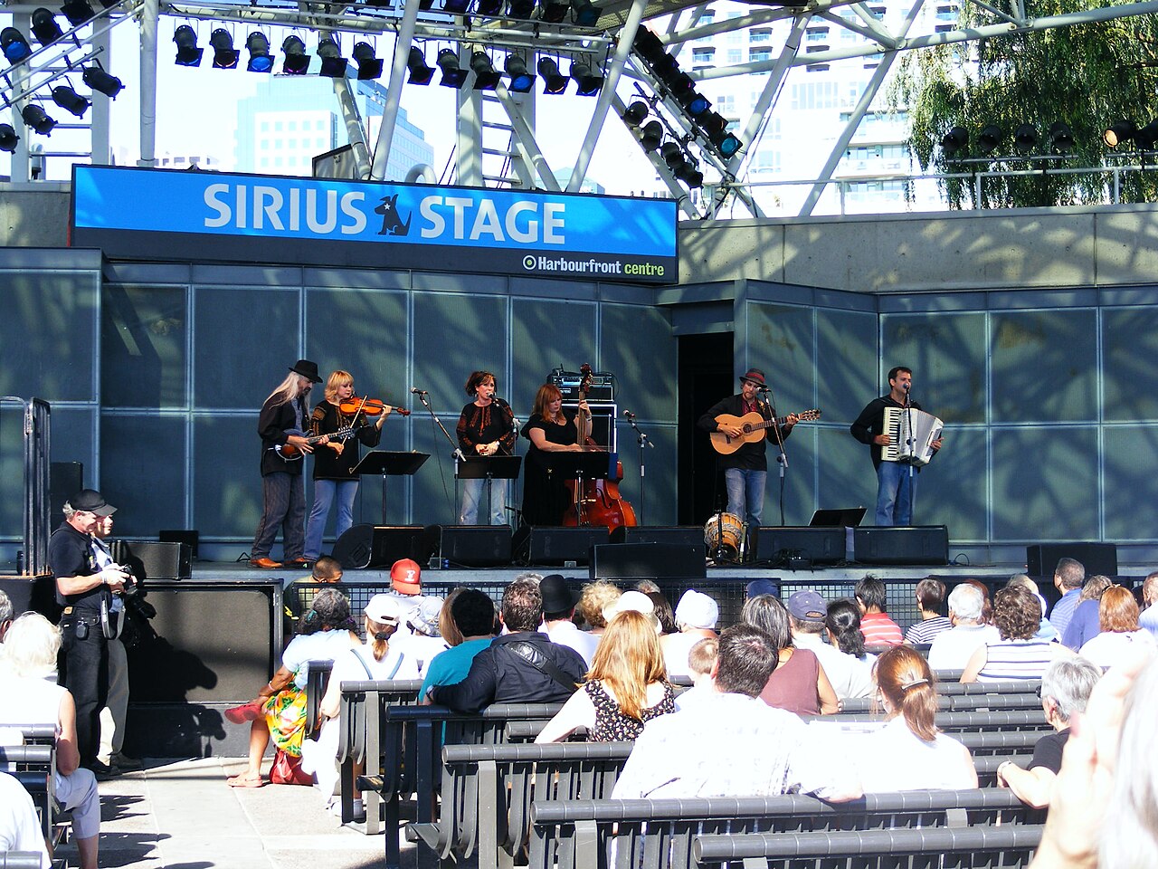 15 Budget-Friendly Family Activities in Canada’s Top Cities