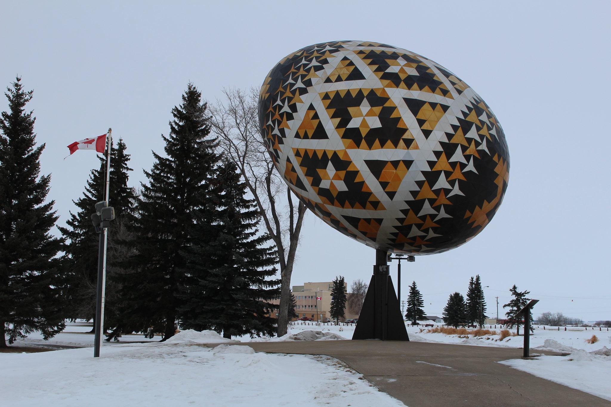 19 Roadside Attractions Worth Stopping For in Canada