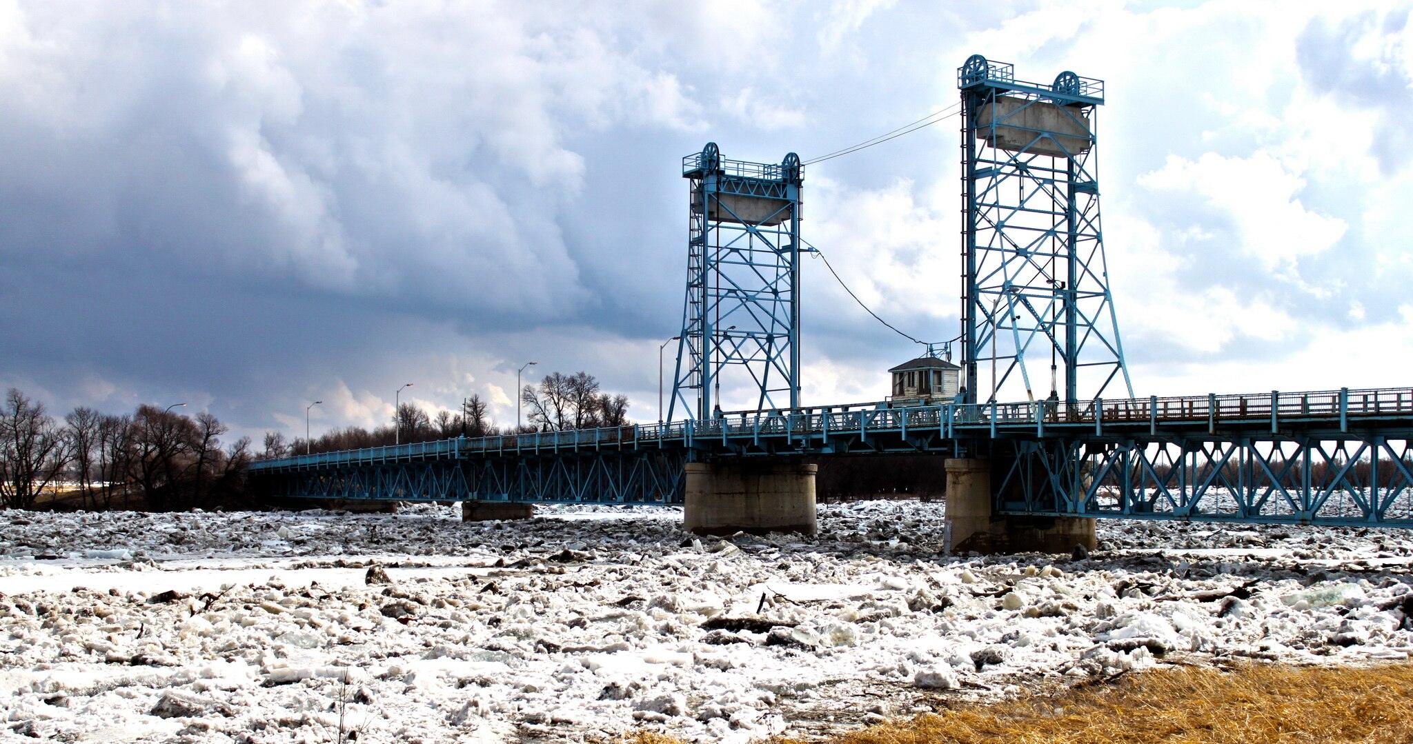 15 Hidden Gem Towns in Canada Offering Jobs and Cheaper Housing