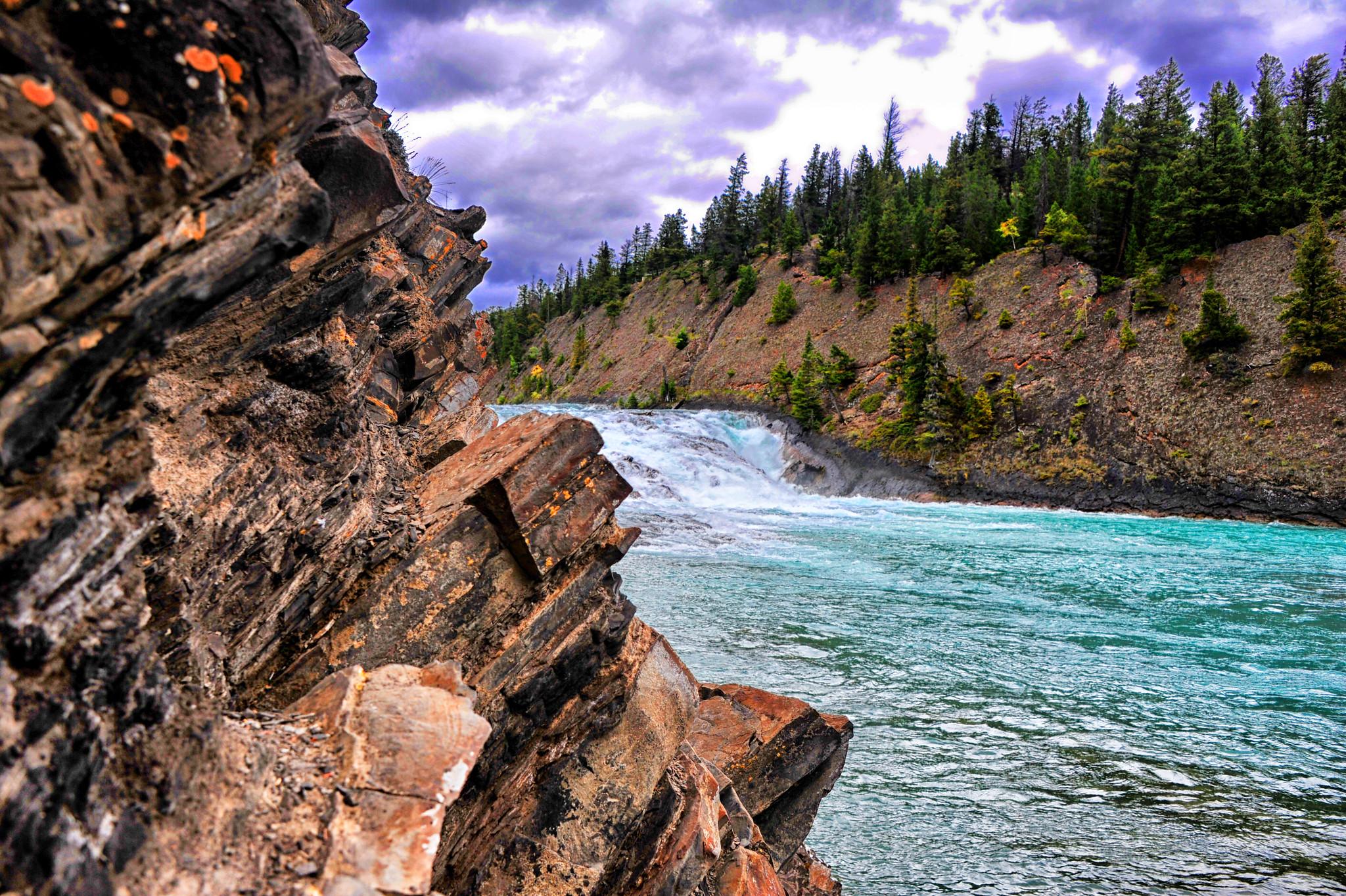 15 Canadian Waterfalls You Can Drive Right Up To