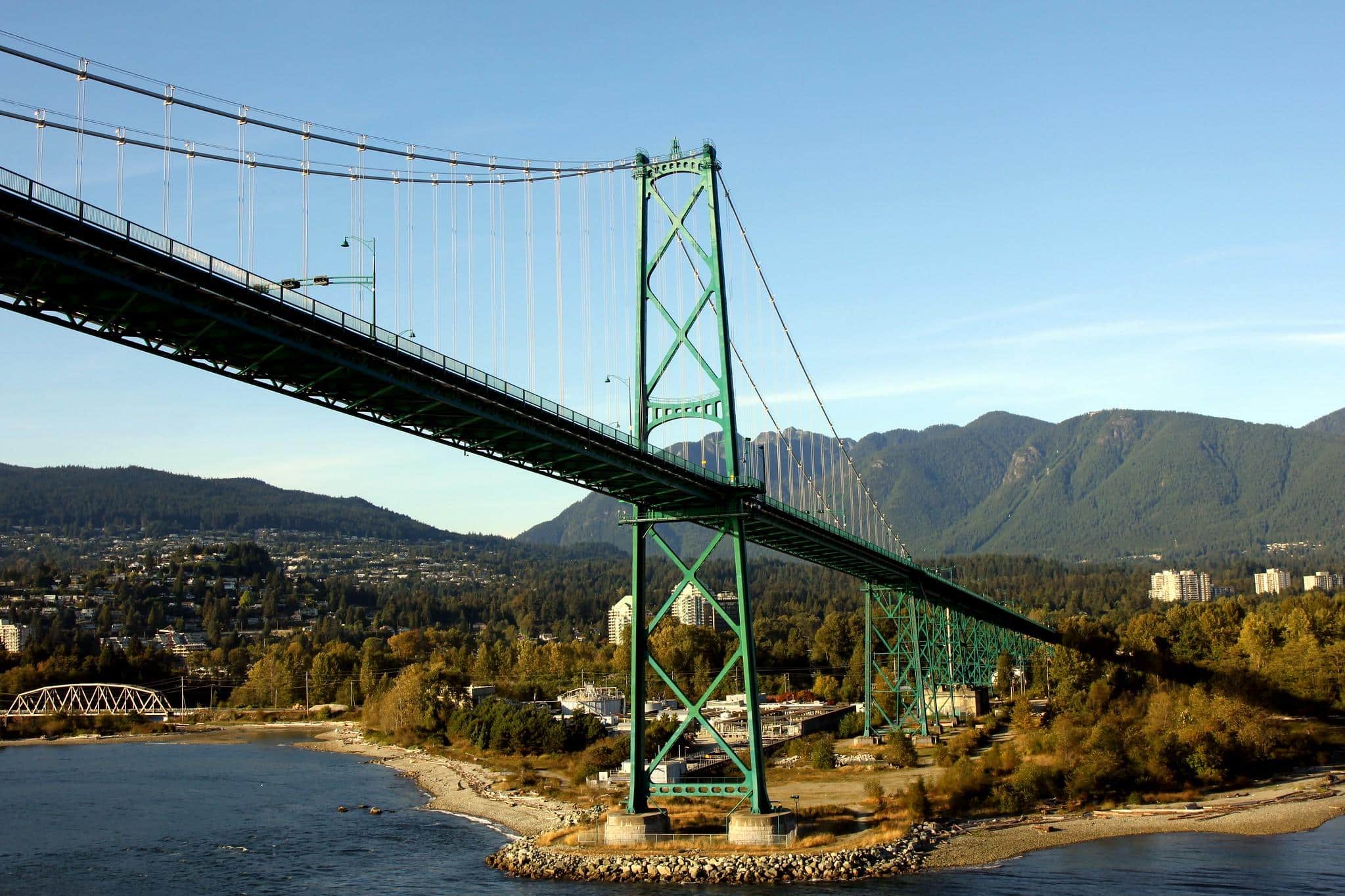 11 Canadian bridges you should stop and walk across