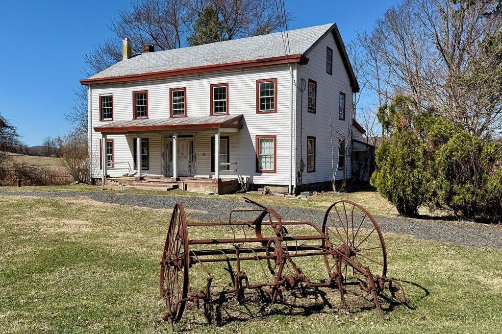 15 safest small towns in America—and 10 where crime has exploded