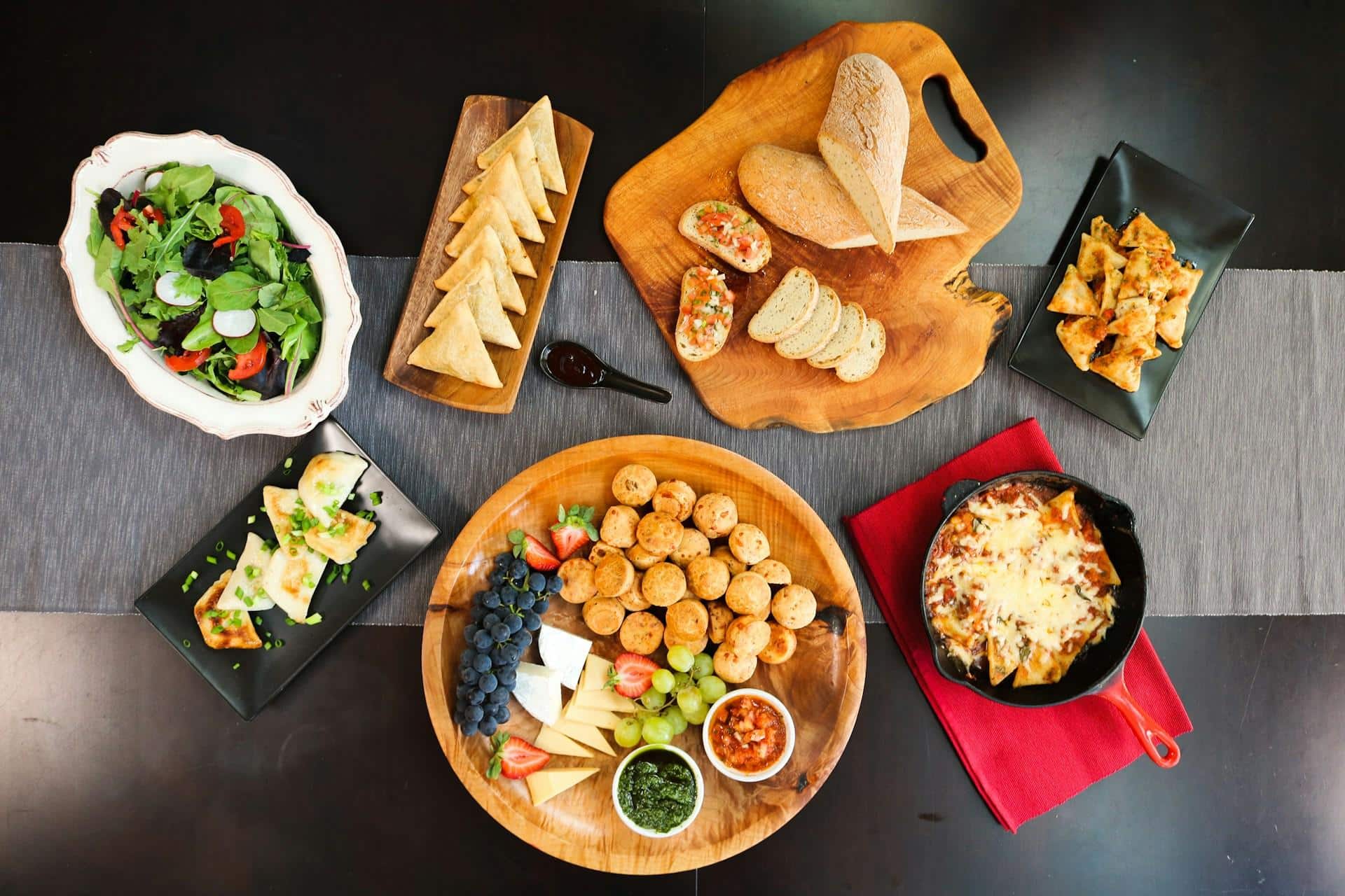 A Foodie's Guide to Canada: Must-Try Dishes in Each Province