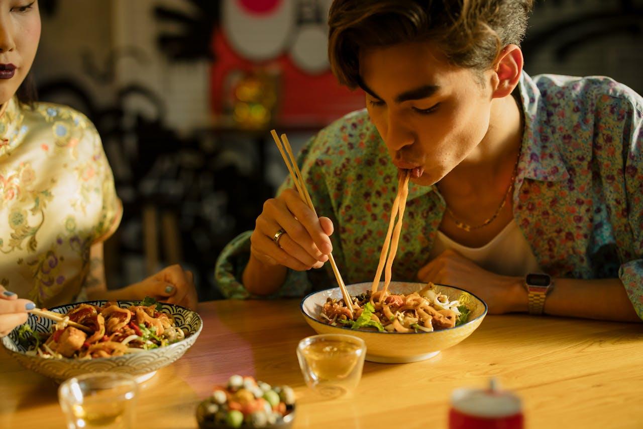 13 rude behaviors that are actually polite in other countries